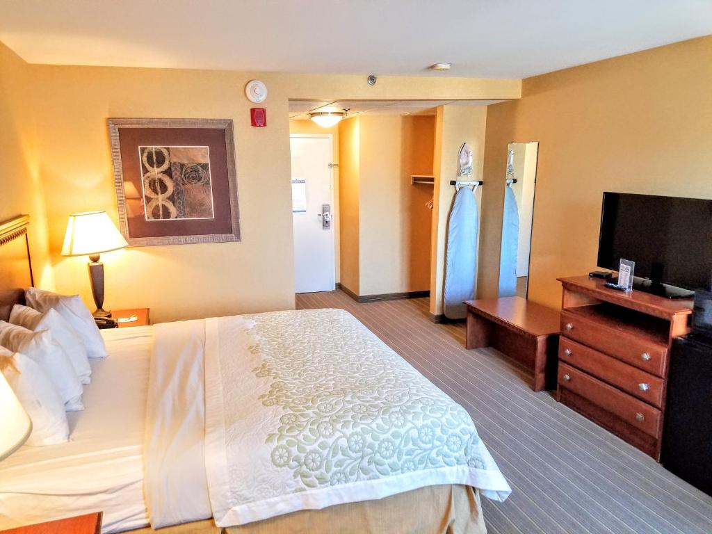 Days Inn by Wyndham Windsor Locks / Bradley Intl Airport, Windsor Locks ...