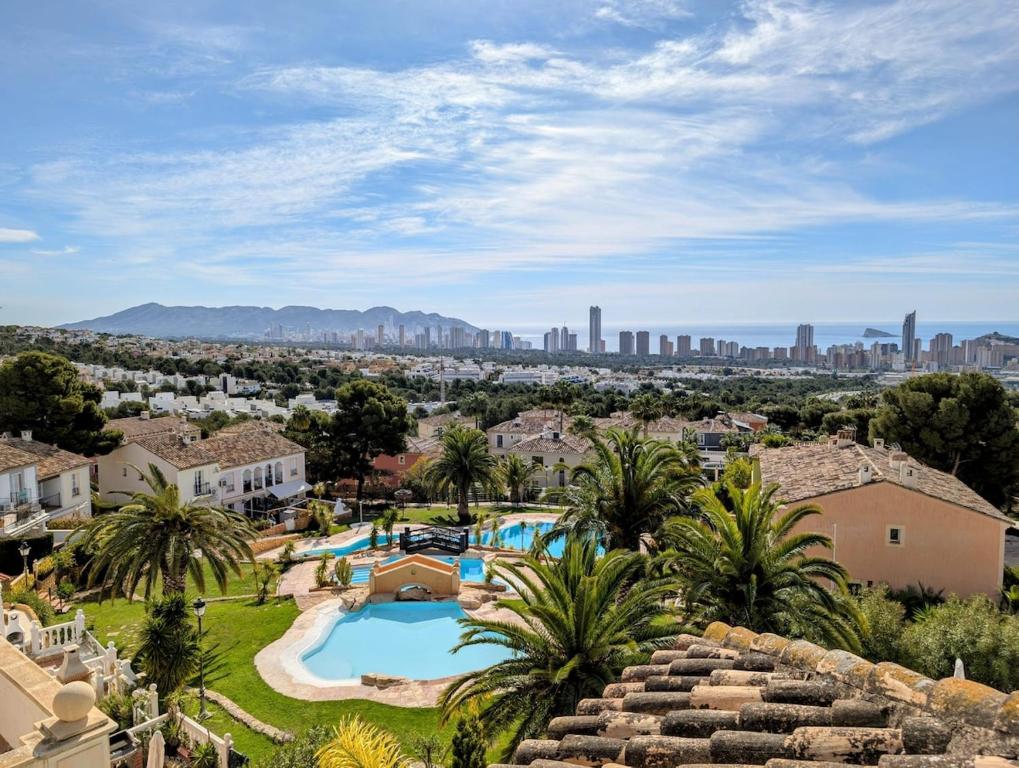 Relaxation and nature with stunning views of Finestrat, Cala de ...