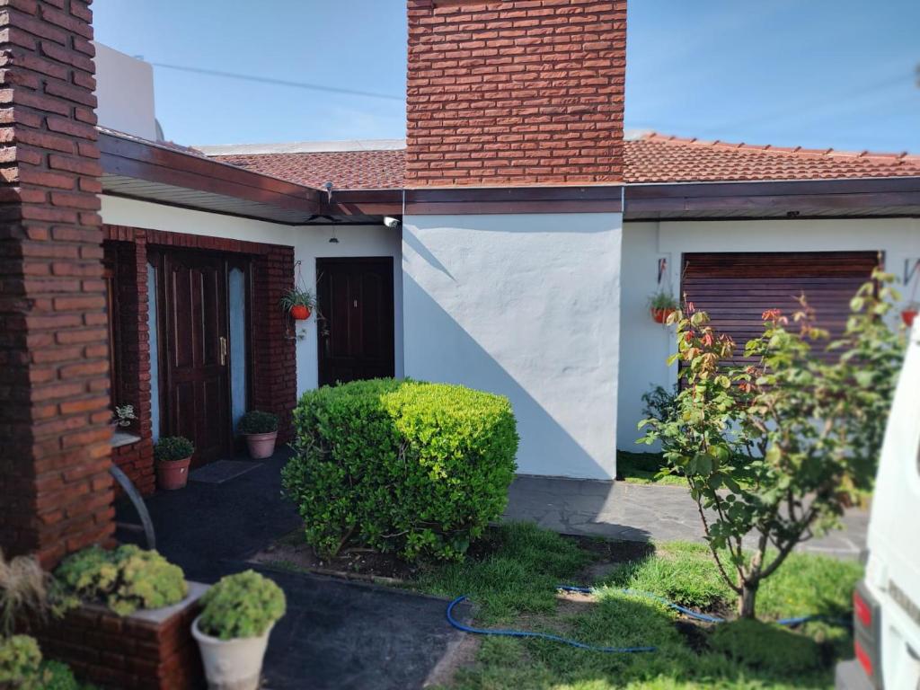 Casa-Chalet de Julio Maroli, Mar del Plata (precios actualizados 2026)