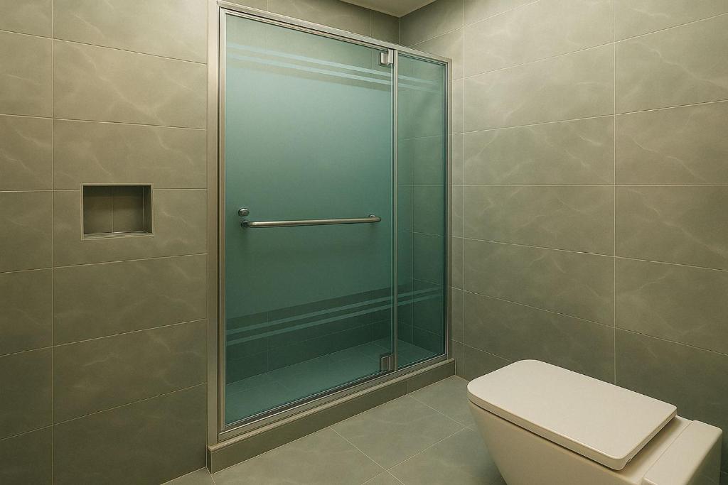 Beachfront Chalet in Porto Said with Pool Gar, `Ezbet Shalabi el-Rûdi ...