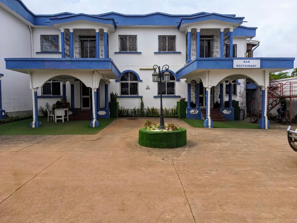 MICOTEL Hôtel Édéa, Kofa (updated prices 2025)