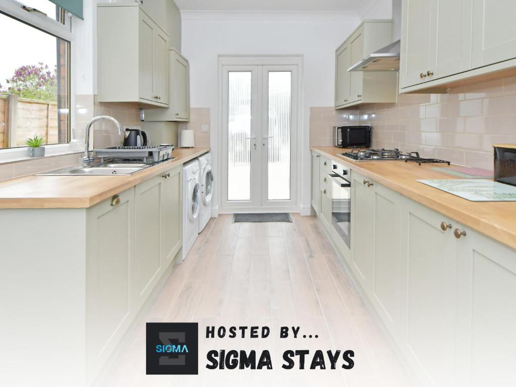 Broad House - By Sigma Stays, Crewe (updated prices 2026)