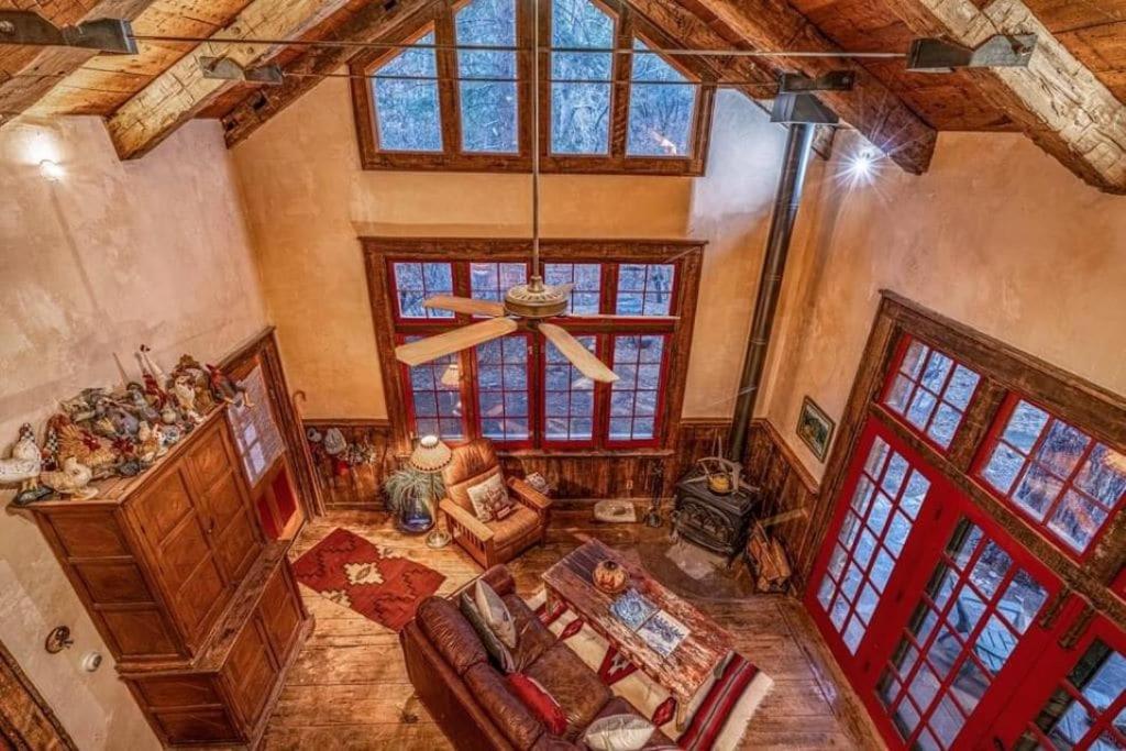 Storybook Cabin in the Santa Fe Forest, Santa Fe (updated prices 2025)