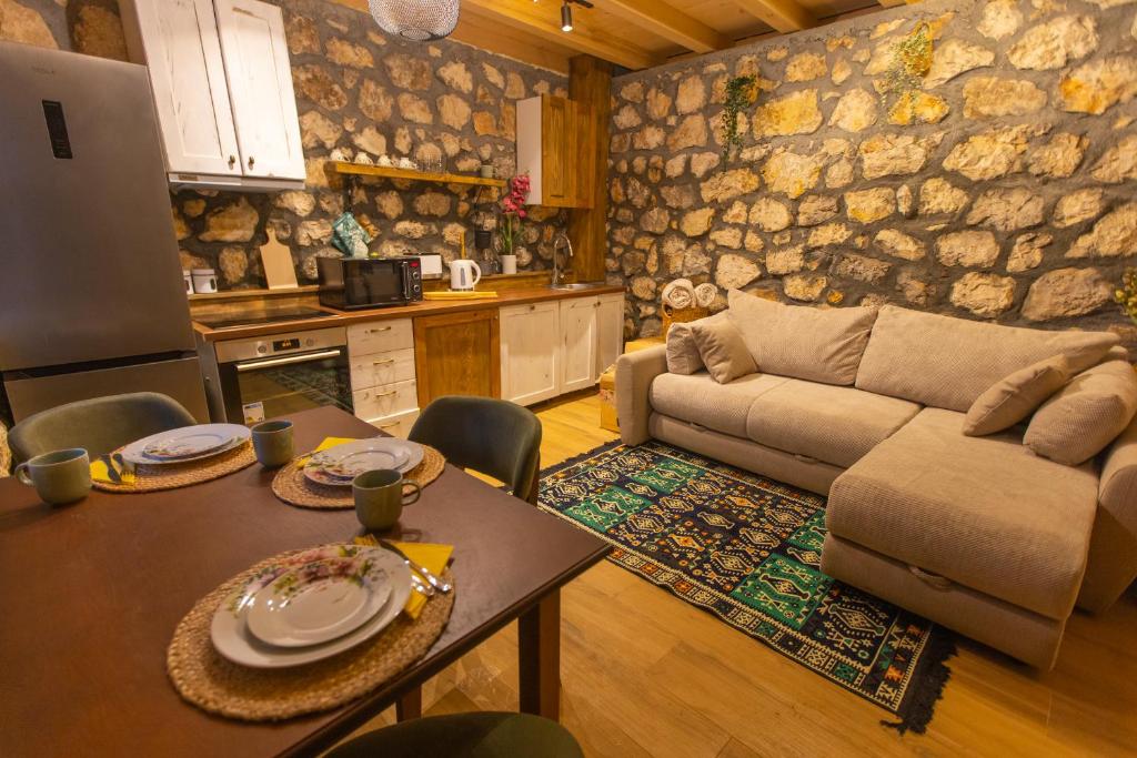 Arhetip, Djedova Villa, Žabljak (updated prices 2025)