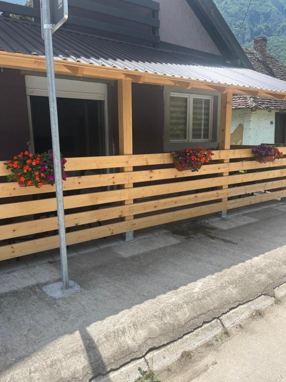 Vrabac Vrabac, Perućac (updated prices 2025)