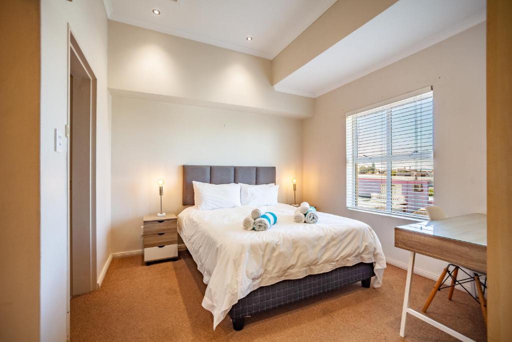 Coral Breeze Walk to Everything, Cape Town (updated prices 2026)