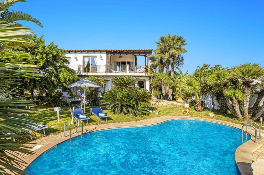 Villa Nautilus by Villa Plus, Santa Maria Del Focallo (updated prices 2026)