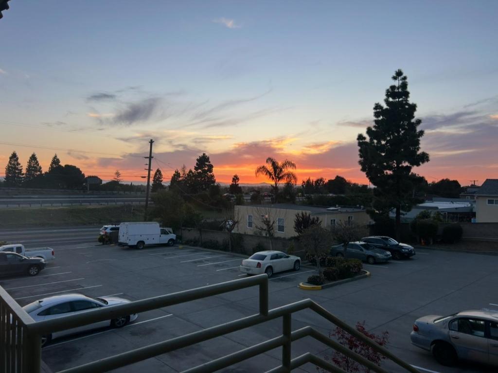 Valley Inn, Castro Valley (updated prices 2025)