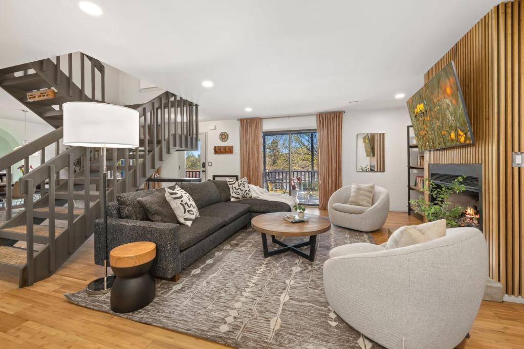 The Markham House-1 mi to UofA-3 mi to DT-Sauna, Fayetteville (updated ...