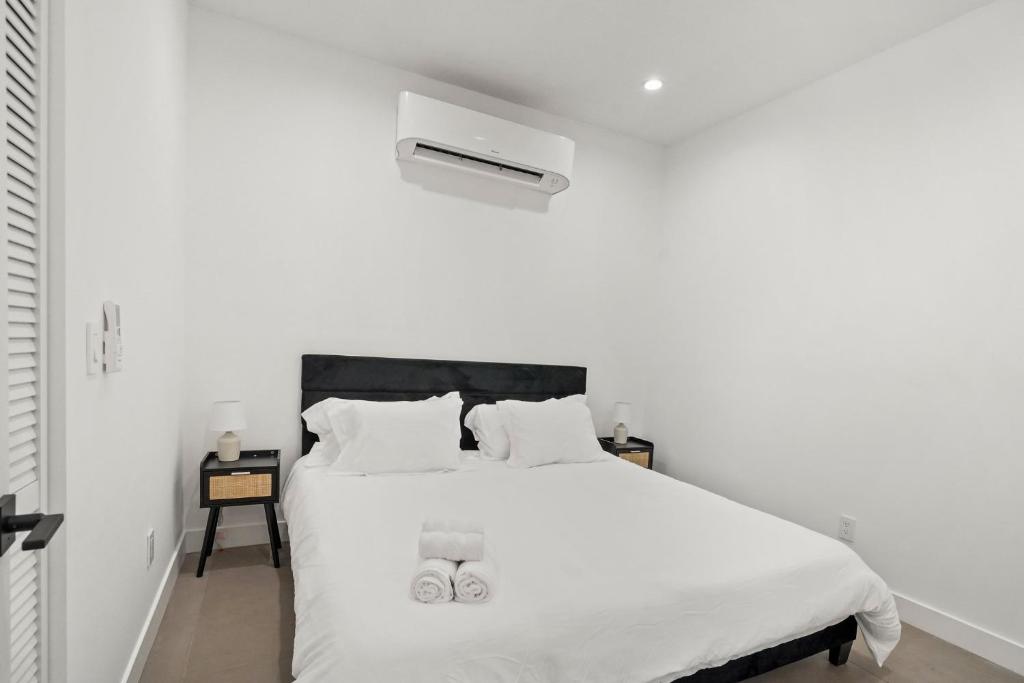 Lux New Guest House 2BR Pet Parking Santa Monica, Los Angeles (updated ...