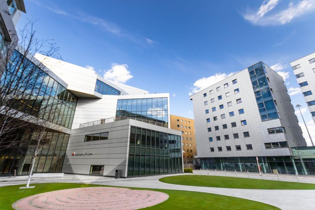 Fitzroy Court Luton, Luton (updated prices 2026)