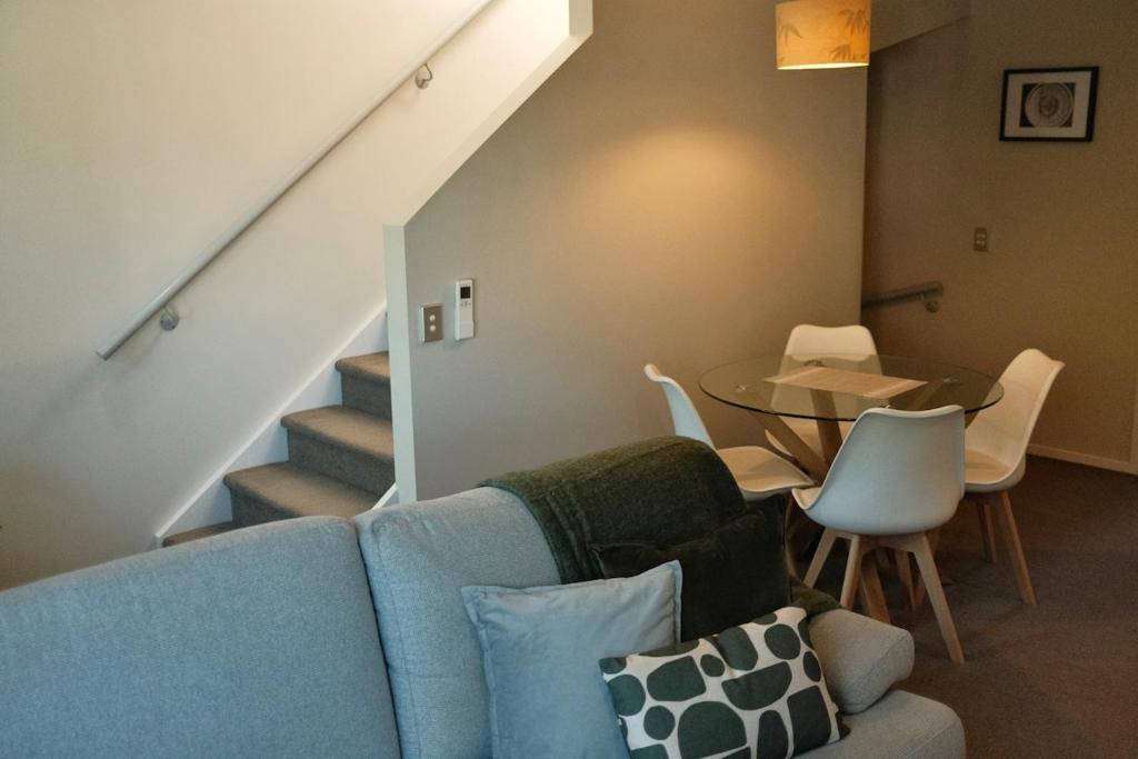 Parkside at Kenneth 2 bedroom, 2 bathroom & parking, Auckland (harga ...