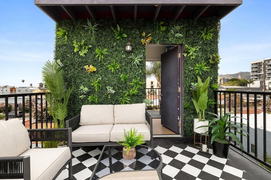 Hollywood Glam Hideaway - Steps to Walk of Fame, लॉस एंजेल्स (अपडेट की ...