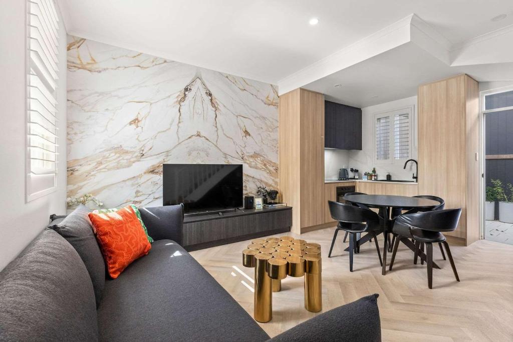 Charming Three-Story Terrace House in Pyrmont, Sydney (updated prices 2025)