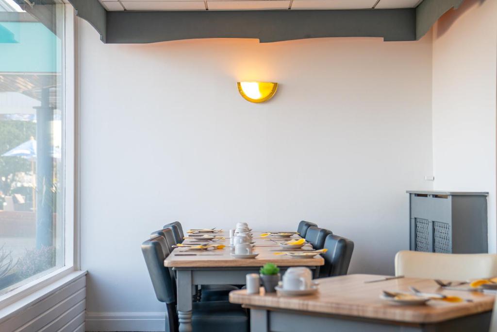 The Strathmore Hotel, Morecambe (updated prices 2025)