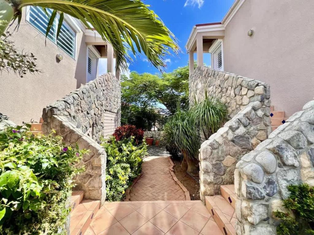 Oceanfront Cottage with Pool, East End (updated prices 2025)