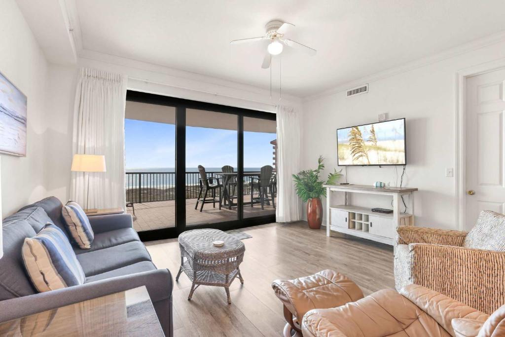 Grand Pointe 512 Gulf-front stunning views & top-notch amenities ...
