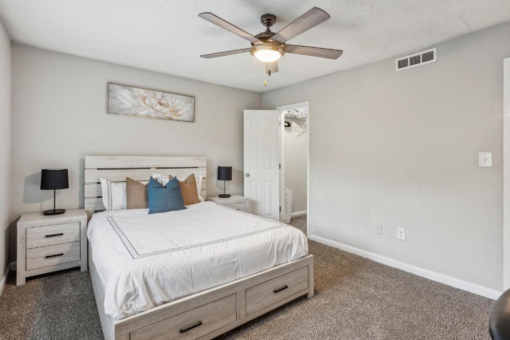 Crest At East Cobb 1832a I Spacious 1bd 1 Bth, Marietta (updated prices ...