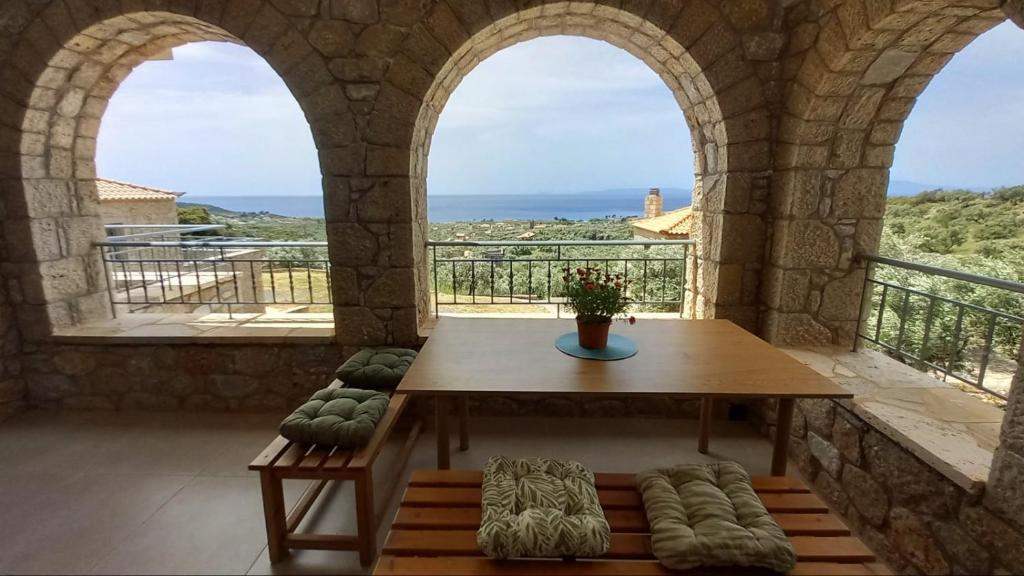 Marmaras Mani Houses, Riglia (updated prices 2025)