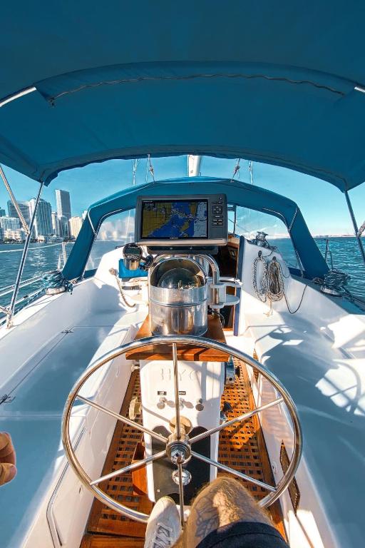 OFF GRID Sail, Miami (tarifs actualisés, 2025)