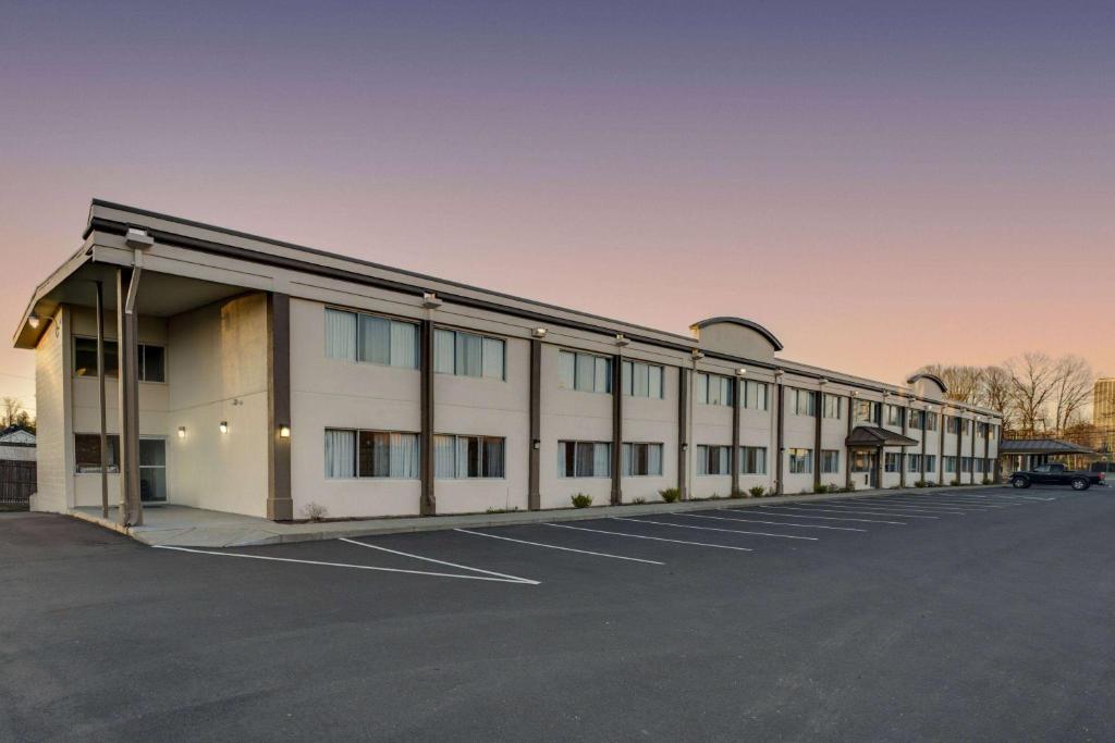 Days Inn by Wyndham Albany SUNY, Albany (updated prices 2025)