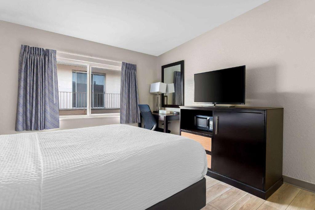 Days Inn by Wyndham Albany SUNY, Albany (updated prices 2025)