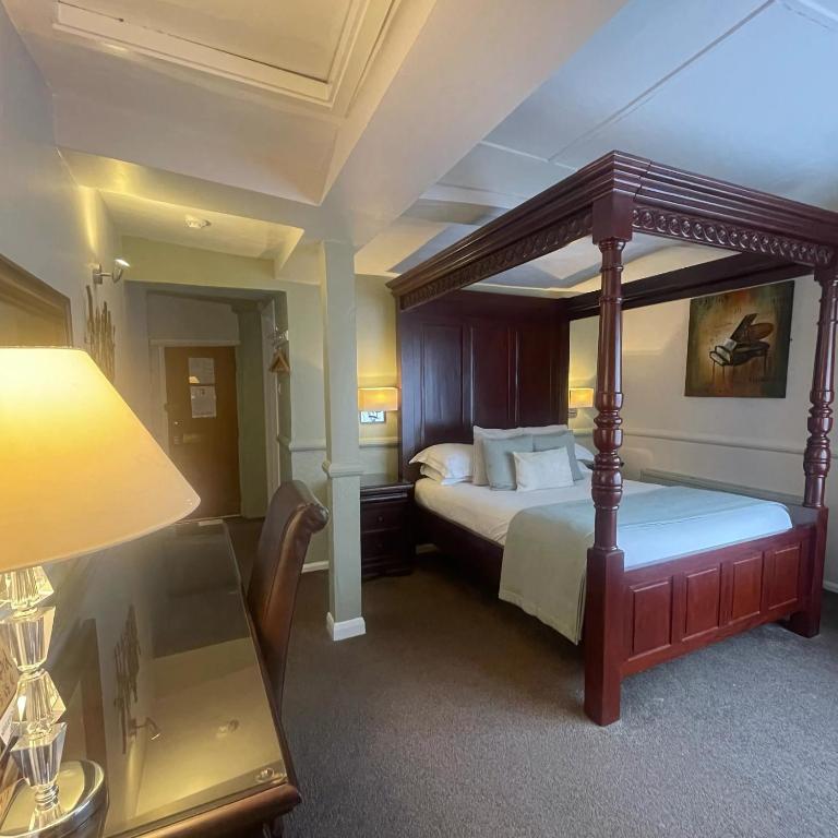 The White Hart Hotel Witham, Witham (updated prices 2026)