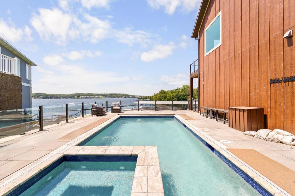 SUNSET POINT, Lake Ozark (updated prices 2025)