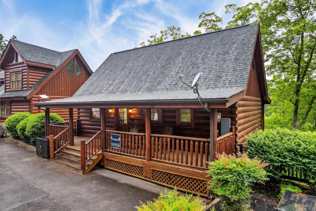 Jazzys Cajun Cabin Hot Tub Community Pools, Sevierville (updated prices ...