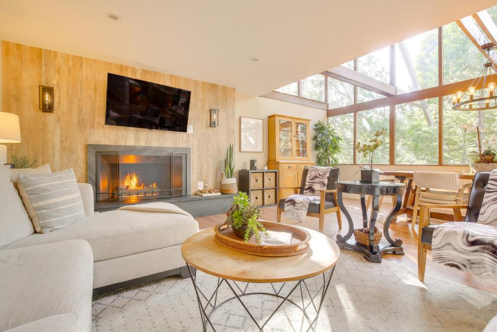 Walk to Lake Arrowhead Village Gem with Lake Access, Lake Arrowhead ...