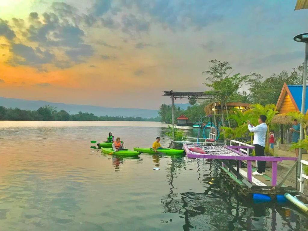Kayak Kampot, Phumĭ Ândong Chimœn (updated prices 2026)