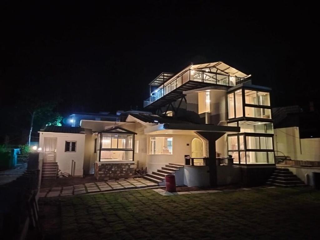 Luxury Glasshouse Villa In Yercaud, Yercaud (updated prices 2026)