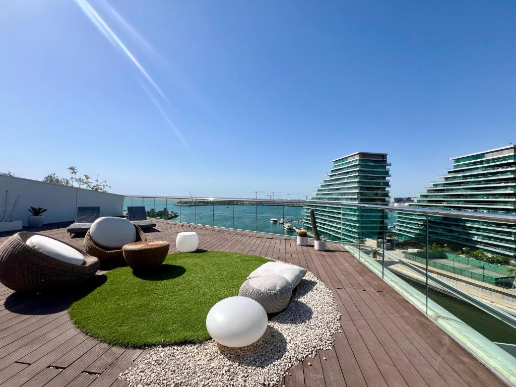 Modern 3 Bedroom Al Hadeel West Side Al Rahah Beach, Abu Dabi (precios ...