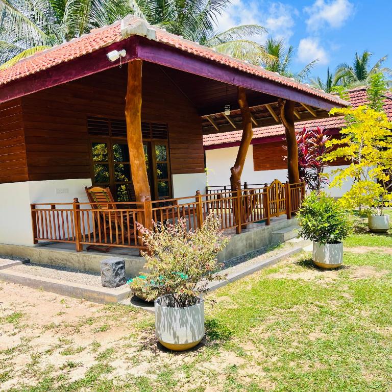 Hanguk Lanka Lagoon Villa, Tangalle (updated prices 2025)