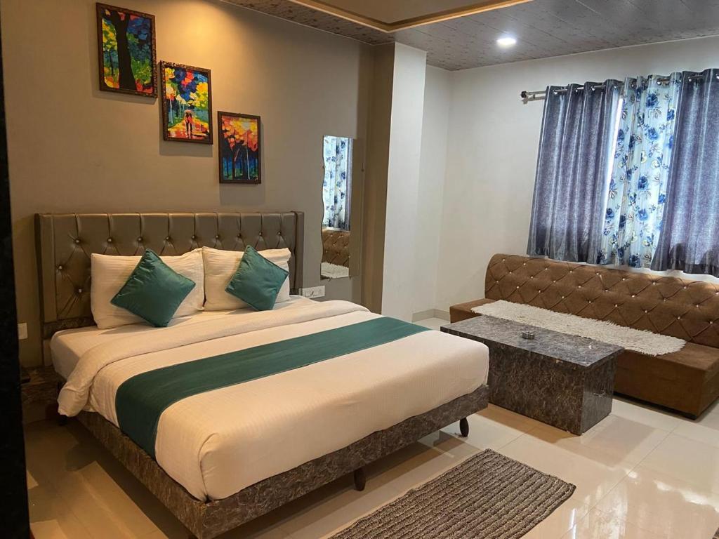 Hotel Seema Pride, Chau Mahla (updated prices 2025)