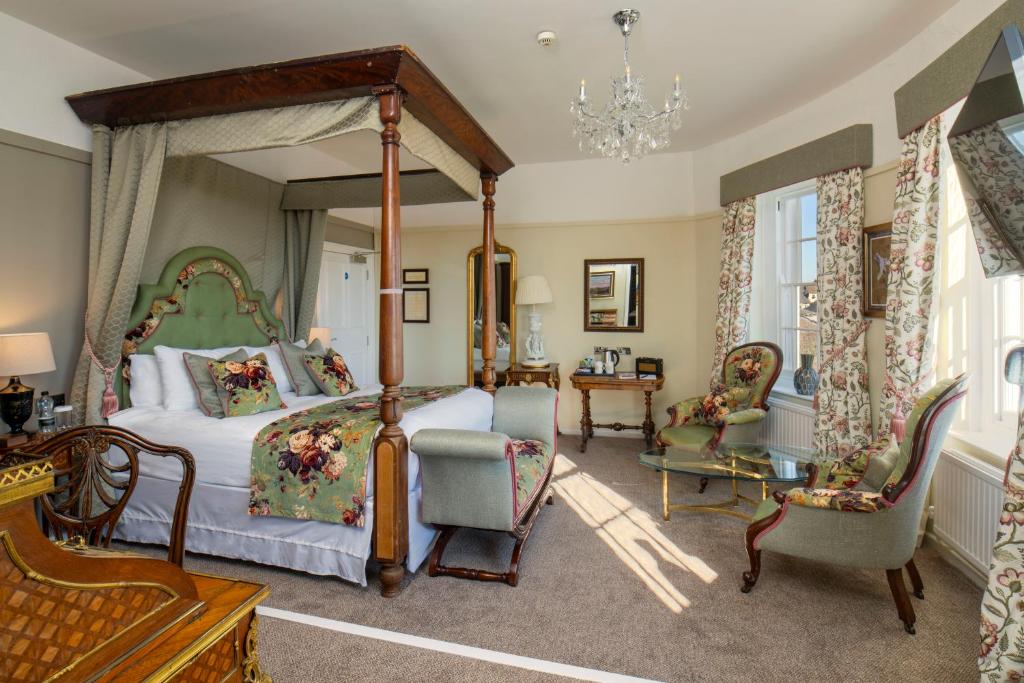 The Castle Of Brecon Hotel, Brecon, Powys - part of The Coaching Inn ...