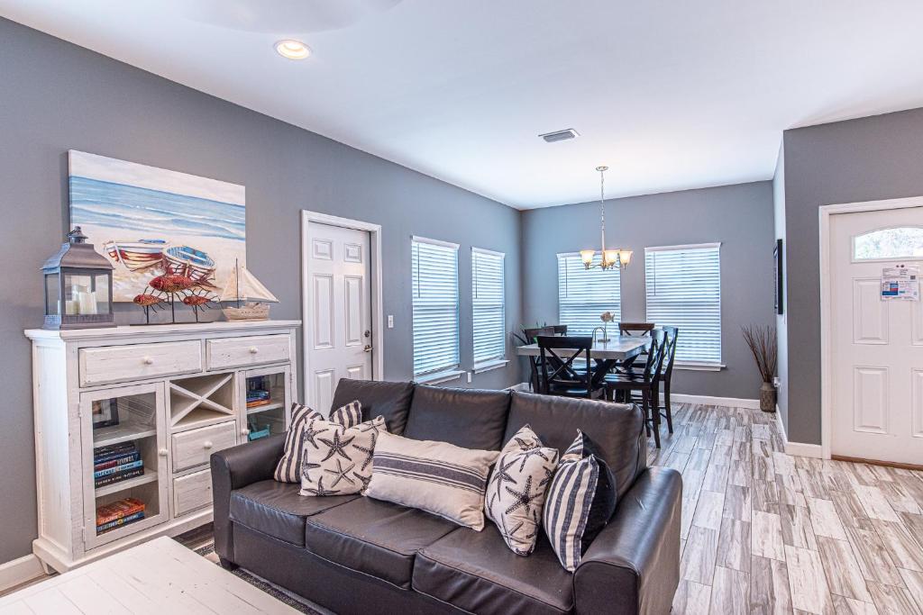 Beach Daze, Panama City Beach (updated prices 2025)