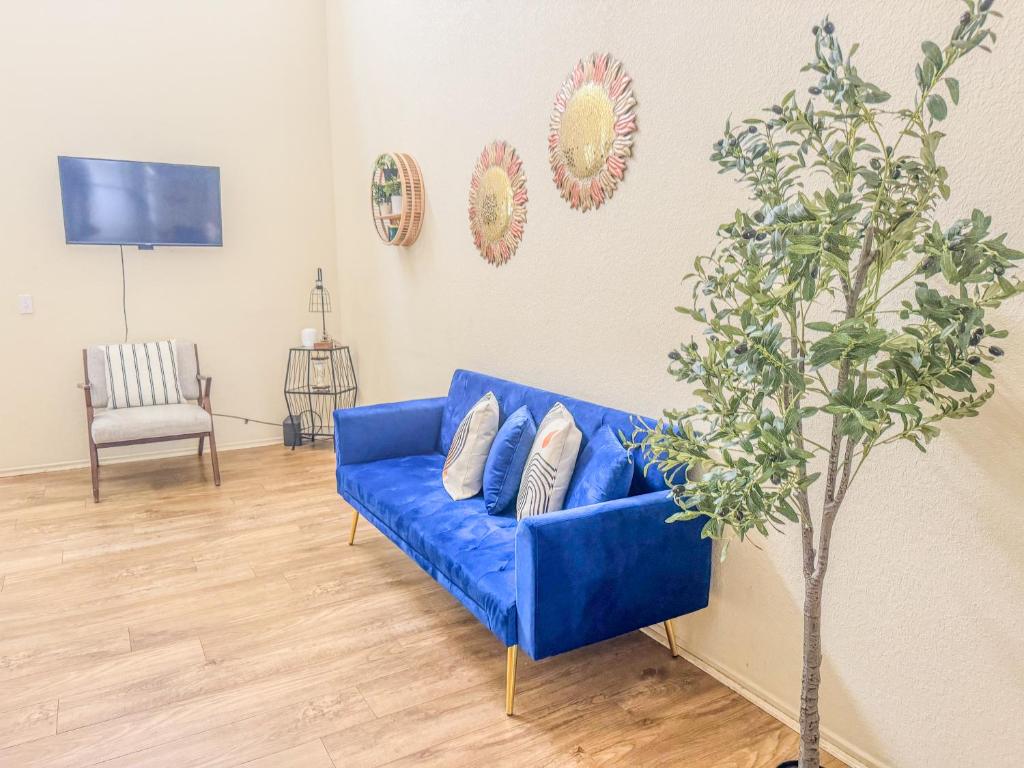 Charming 2nd Ave Lofts in Downtown San Diego with Parking, San Diego ...