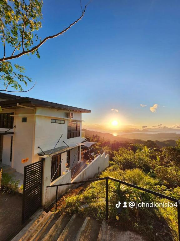 The Hillside Villa Tagaytay, Laurel (updated prices 2026)