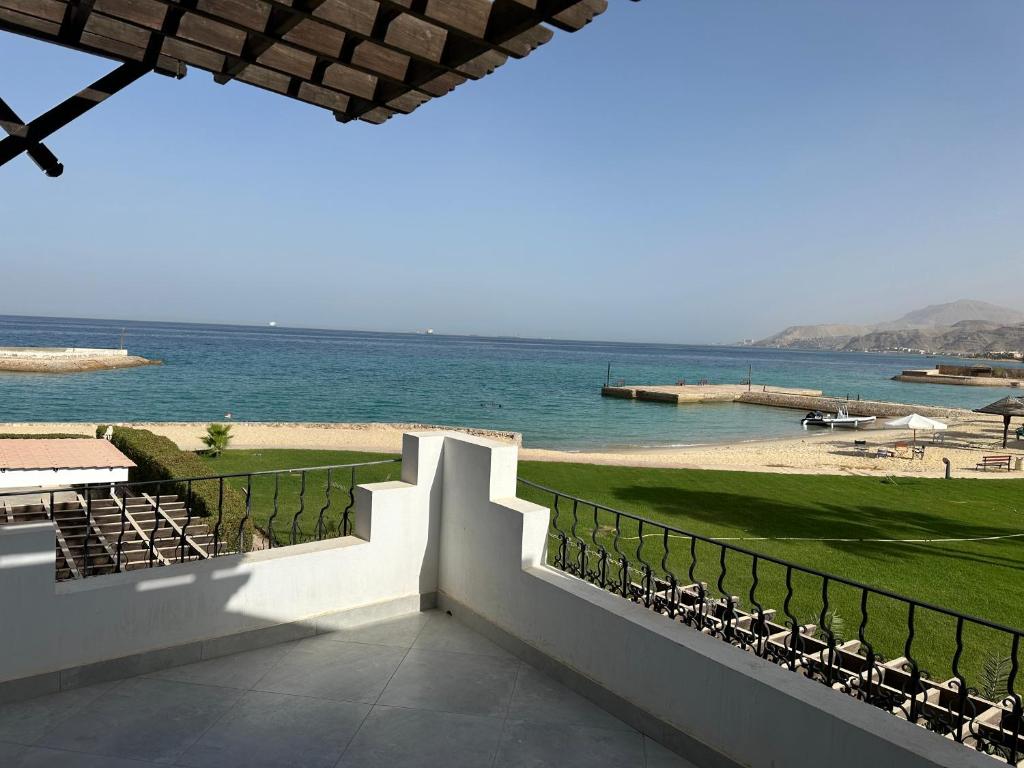 Louly beach Full Sea View Upper Challet First Row, Ain Suchna ...