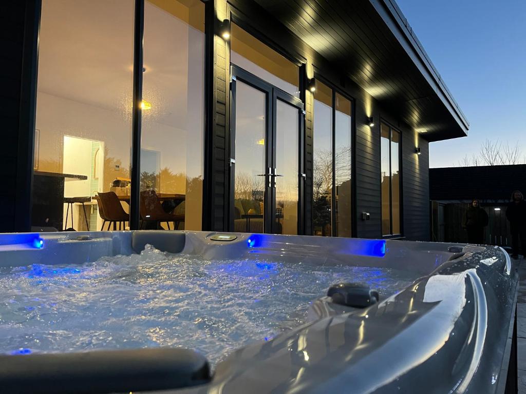 Thrumster Lodges - 3 Luxurious Self Catering Lodges on the NC500, 2 ...
