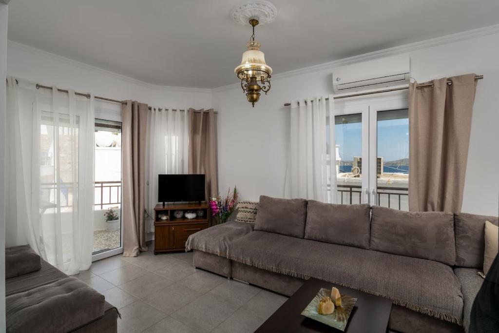 Renalda House in the Port of Adamas, Adamantas (updated prices 2026)