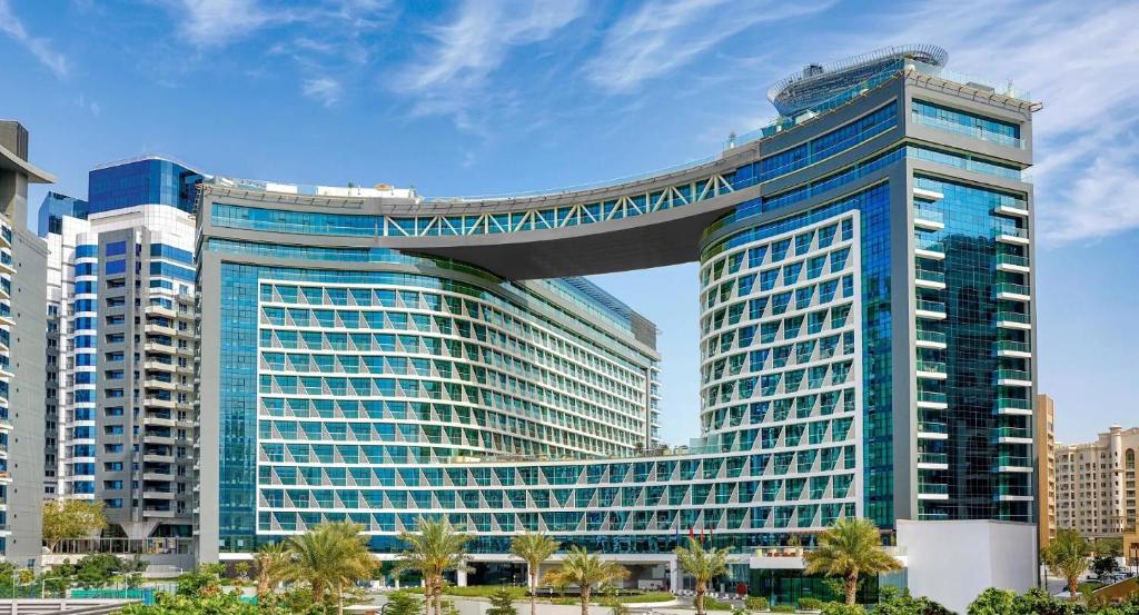 Luxury Studio - Sea View, Beach Access & Infiniti Pool - Seven Palm ...