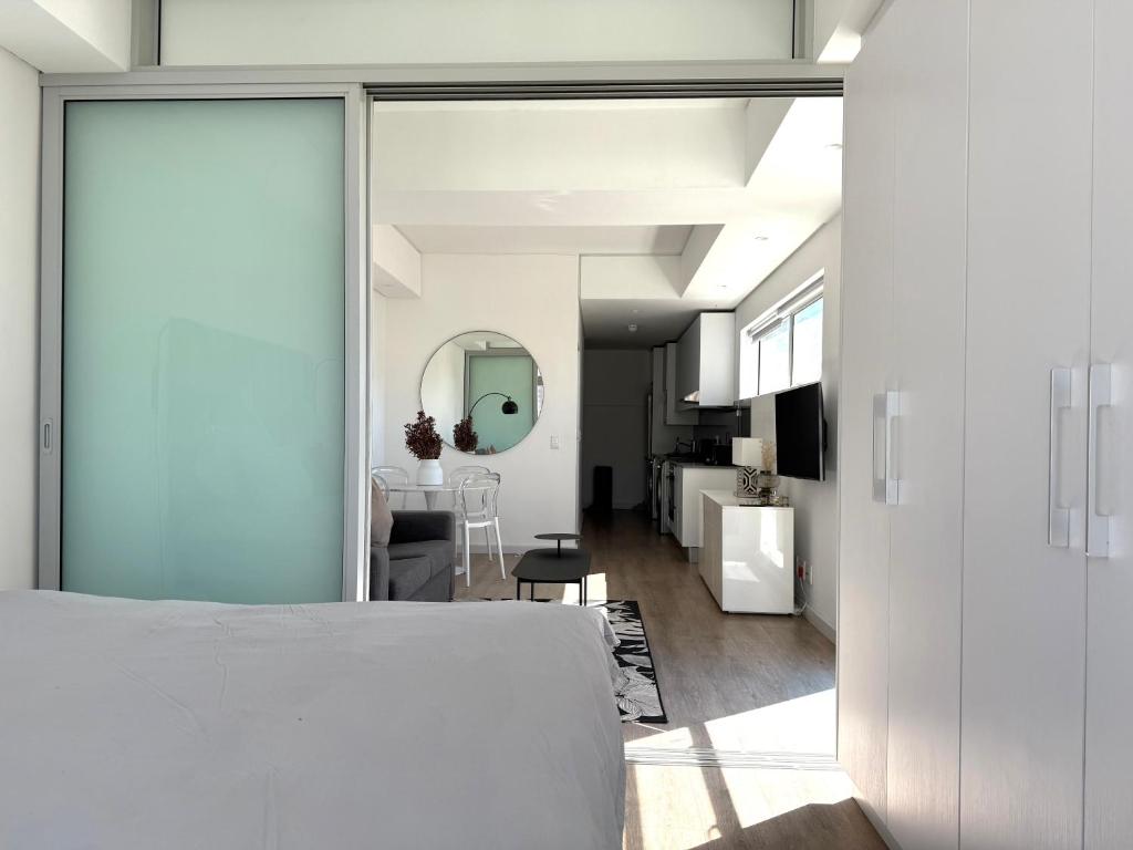 Studio corner unit in the heart of CBD, Cape Town (updated prices 2025)