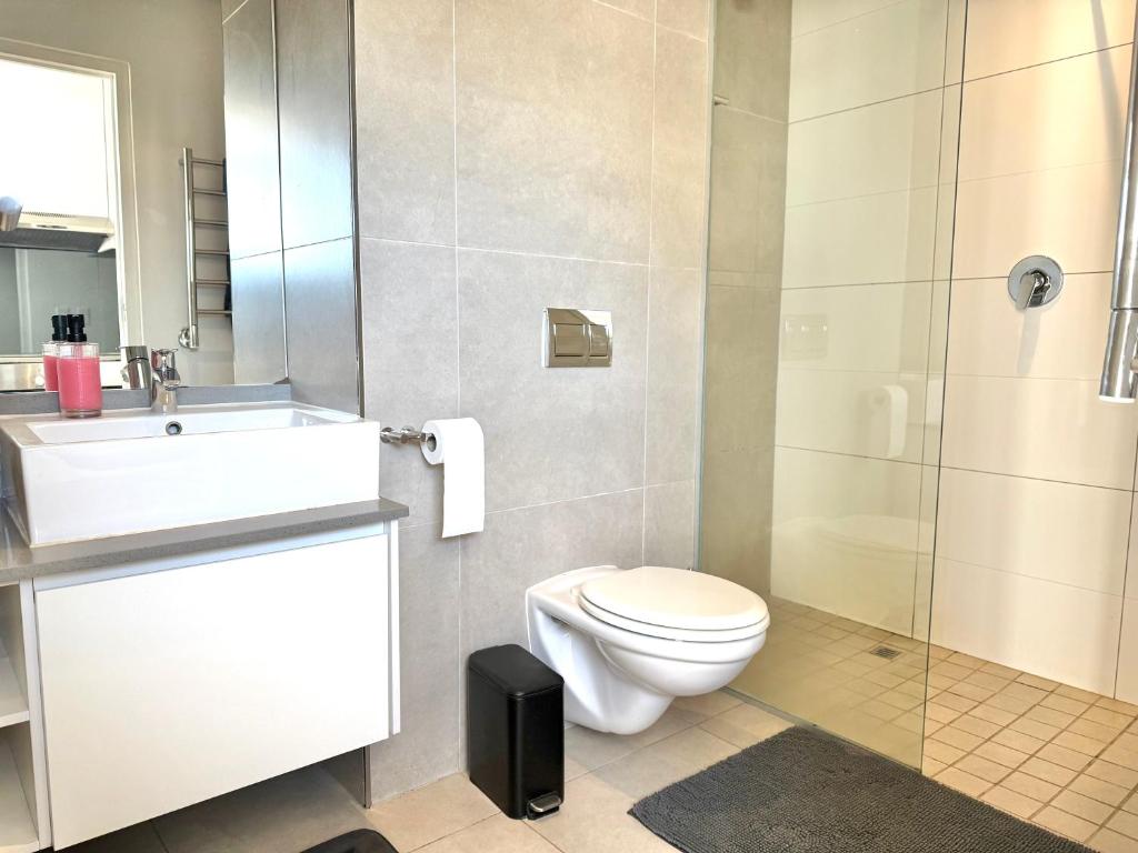 Studio corner unit in the heart of CBD, Cape Town (updated prices 2025)