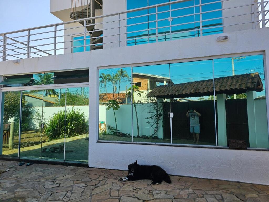 Sobrado Alto Padrão 100m da praia, Caraguatatuba (updated prices 2025)