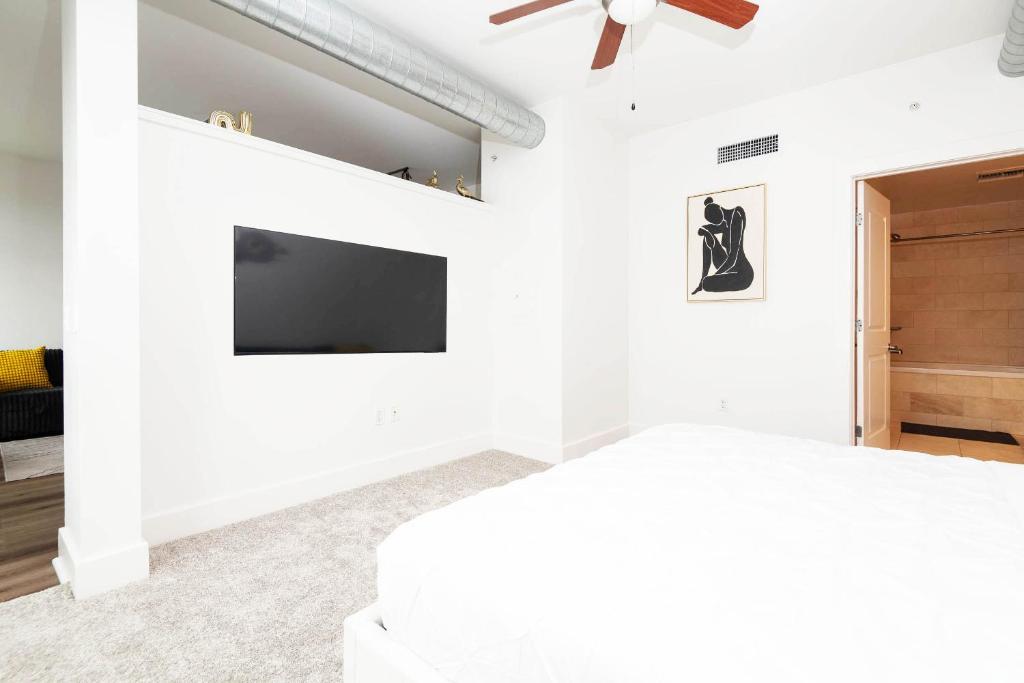 Sky-Rise Apartments, Los Angeles (updated prices 2025)