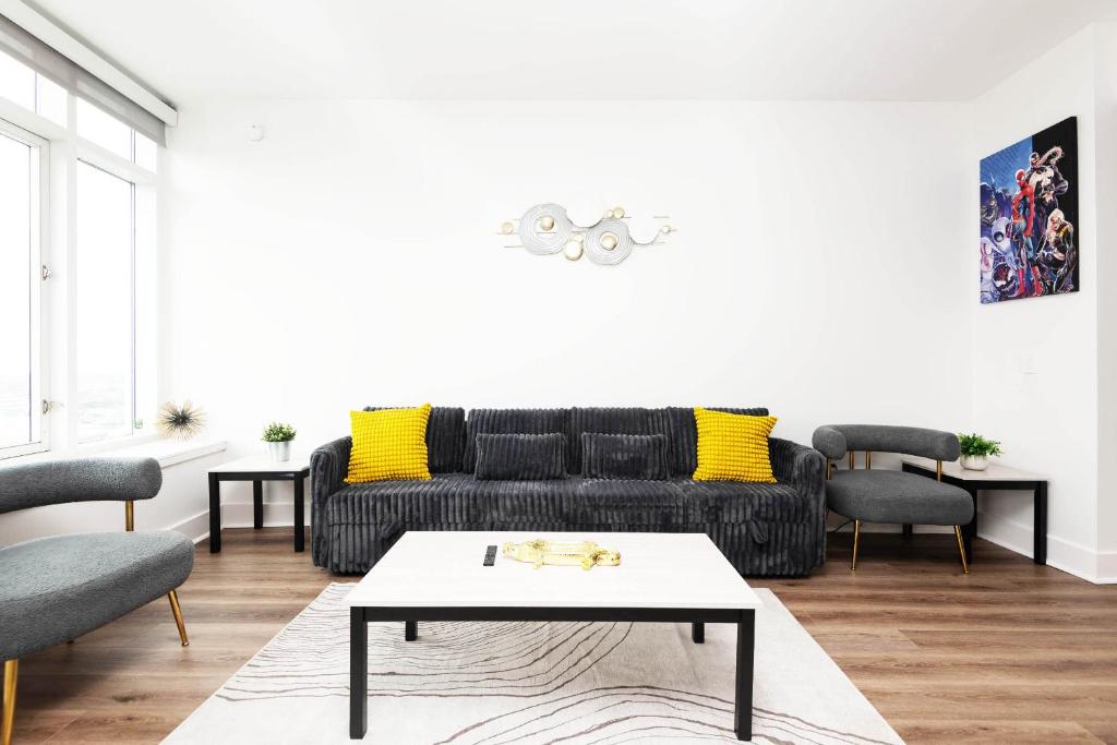 Sky-Rise Apartments, Los Angeles (updated prices 2025)