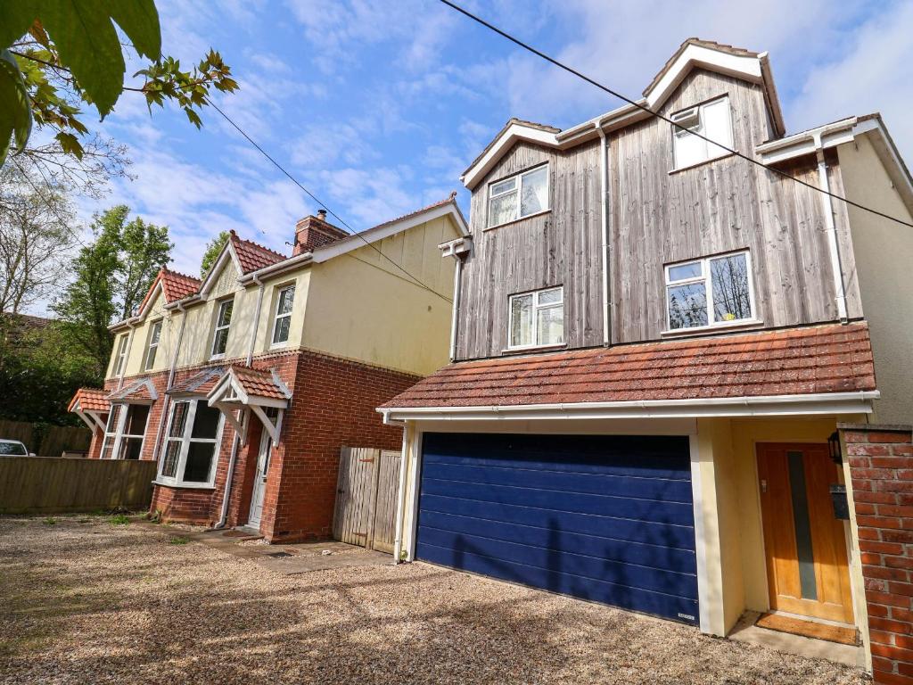 Fig Tree House, Axminster (updated prices 2026)