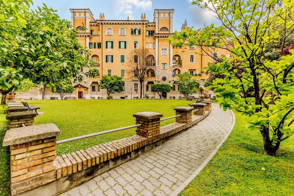 Wonderful Garden at Colosseo, Rome (updated prices 2026)